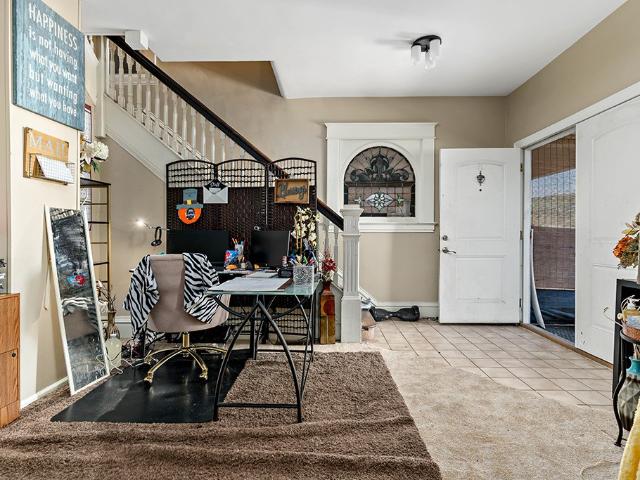 975 Thompson Ave