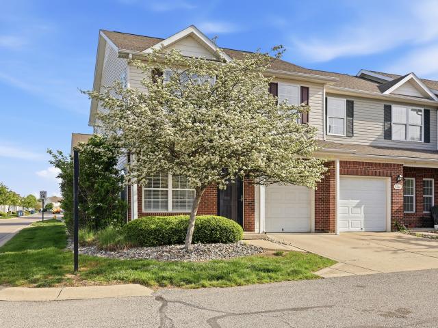 9764 Rolling Plain Dr, Noblesville, IN 46060 | MLS #22097 | Compass