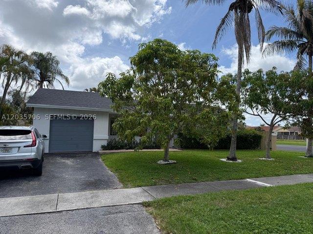 9764 Saddlebrook Dr, Boca Raton, FL 33496