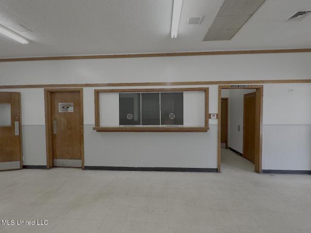 9765 Goodman Road