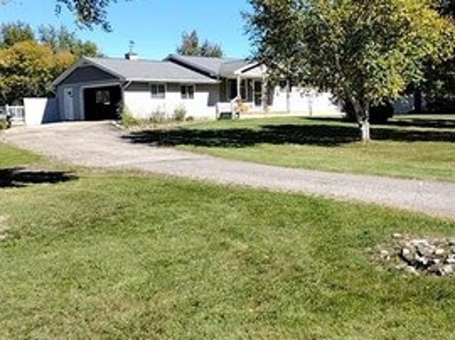 9766 Amanda Dr, Handy Township, MI 48836