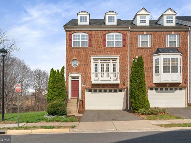 9766 Corbett Cir, Manassas Park, VA 20111