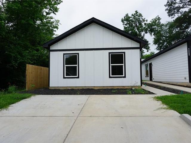9768 Black Gum St, Willis, TX 77318