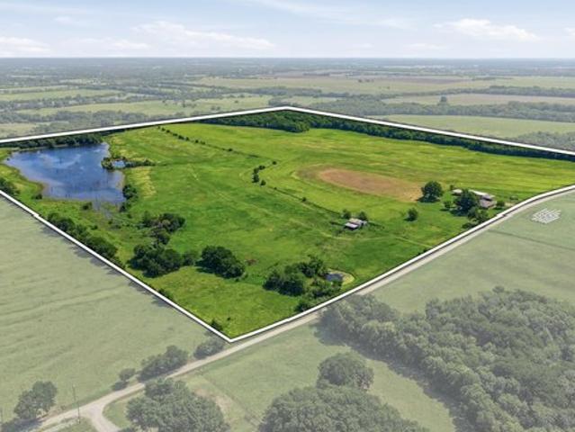 976 County Road 4070, Ector, TX 75439