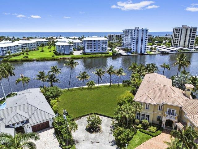 976 Banyan Dr, Delray Beach, FL 33483