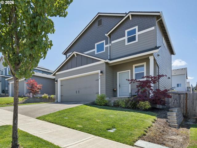 976 ne trillium dr