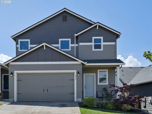 976 NE Trillium Dr, Estacada, OR 97023