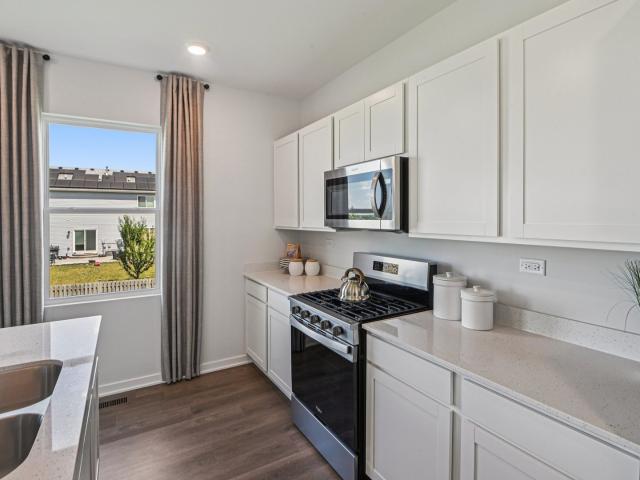 976 Sapphire Lane