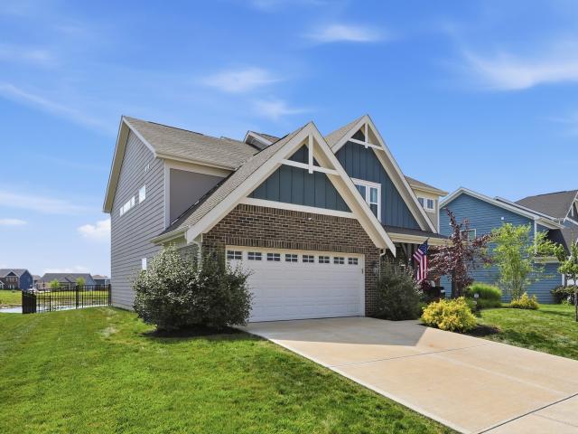 976 Pond View Drive