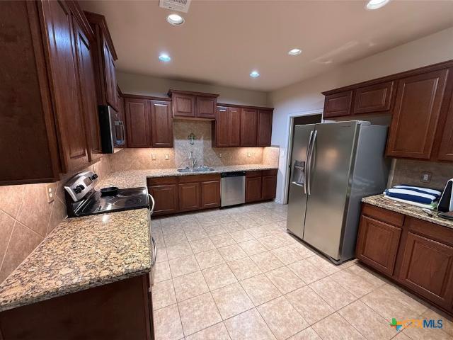 976 Parkview Drive