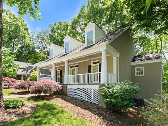 976 Ridge Gate Drive