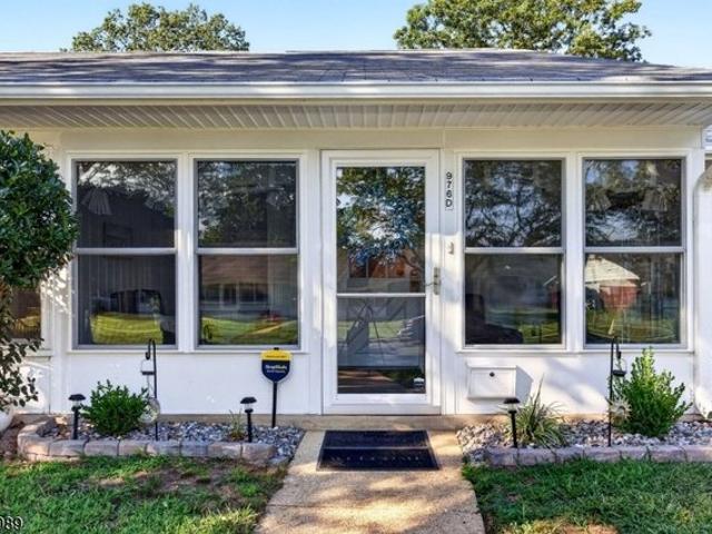 976D Aberdeen Dr, Lakewood, NJ 08701