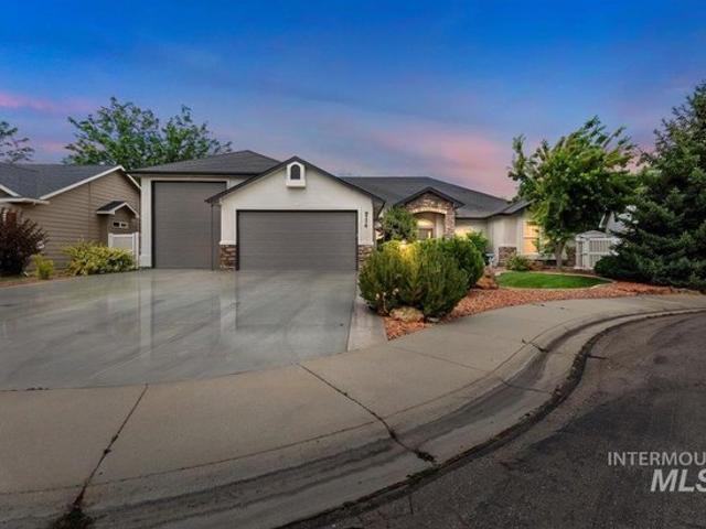 9774 W Blackpool Ct, Star, ID 83669
