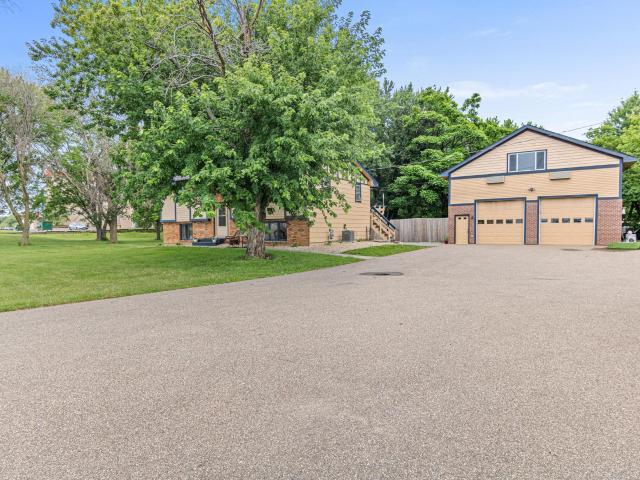 9775 th Street W