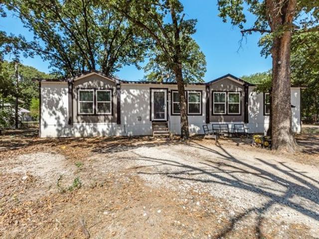 9776 Navajo Ln, Quinlan, TX 75474
