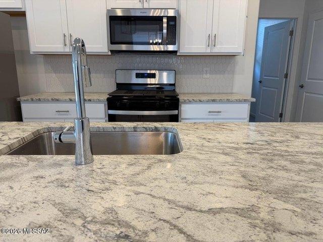 9777 N Solstice Ave, Marana, AZ 85743