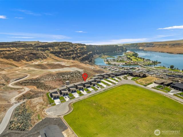 9779 Ridgeview Drive NW