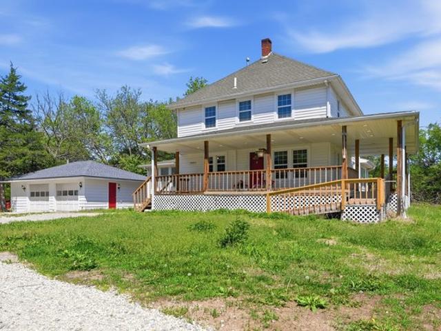 9779 S Rd, Hoyt, KS 66440