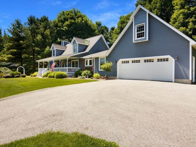 9770 E Valley Hills Dr, Traverse City, MI 49684