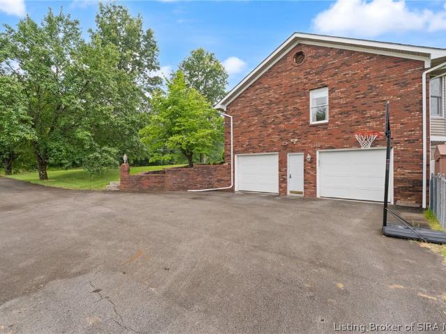 9770 State Rd 64