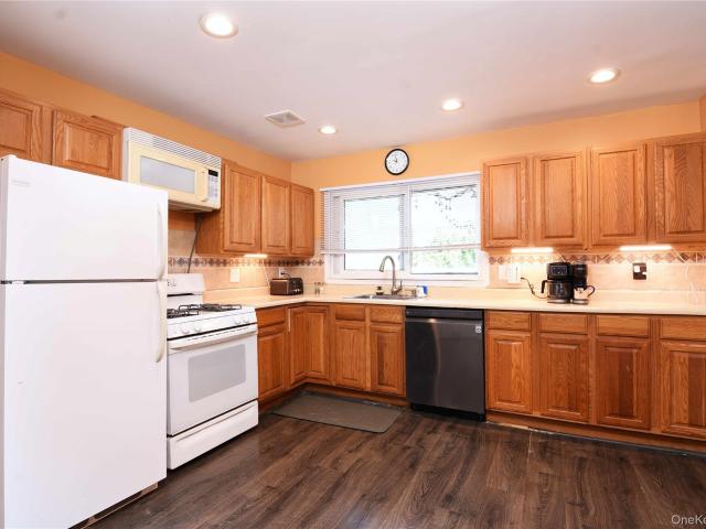 977 Brent Drive