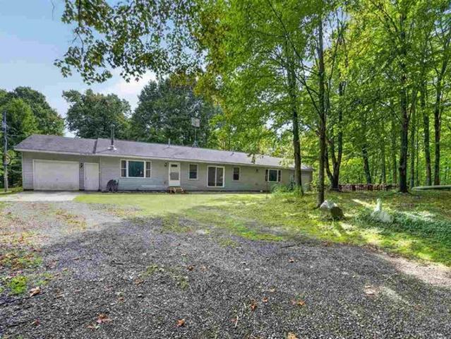 977 Jade Ave, East Jordan, MI 49727