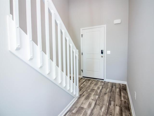 977 N West Hamilton Road