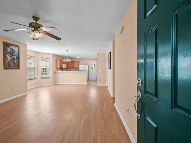 977 Silvercrest Dr