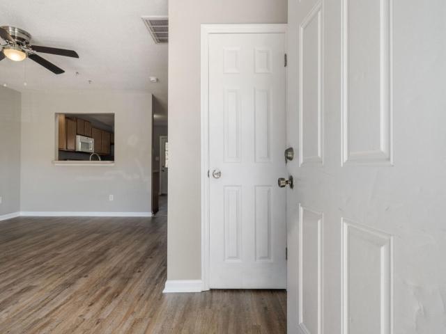 977 W Pueblo Drive
