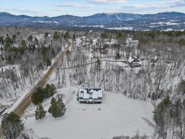 977 Taber Hill Rd, Stowe, VT 05672