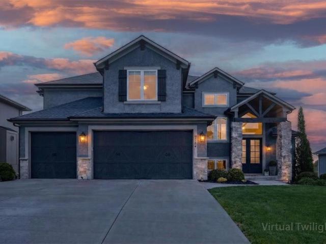 9784 Houston St, Lenexa, KS 66227 | MLS #2613 | Compass