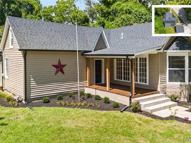 9785 Ridge Heights Rd, Fairview Heights, IL 62208