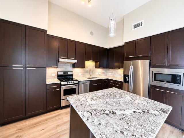 9787 Katy Freeway 1508