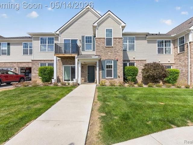 9789 Ridge Run St, Hartland Township, MI 48855