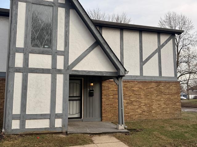 9783 Kingscross Ct, Indianapolis, IN 46235 | MLS #22076 | Compass