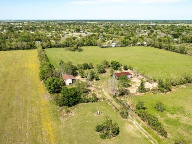 978 County Road 602, Dayton, TX 77535
