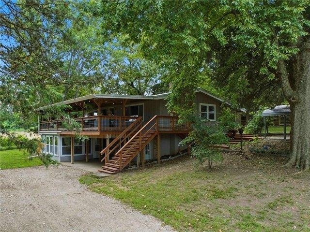 978 E 1587 Rd, Lawrence, KS 66046