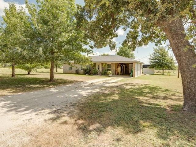 978 Holly Cemetary Rd, Franklin, TX 77856