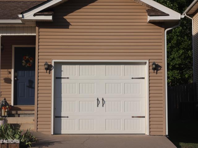 978 Norwood Village Lane
