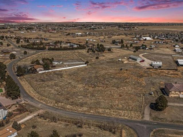 978 S Buchanan St, Aurora, CO 80018