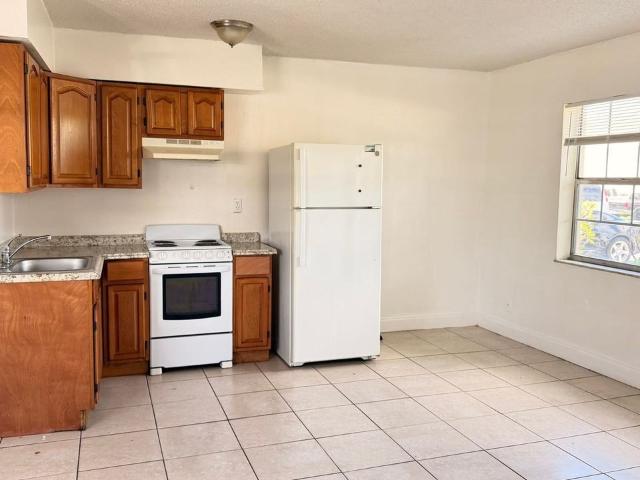 978 Pompano 1 Bedroom Apartment for Rent at 978 Sw 10th Dr, Pompano Beach, FL 33060