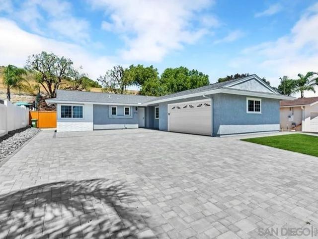 9790 Lutheran Way, Santee, CA 92071