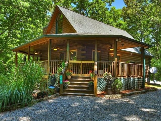 979 Cherokee Ln, McCaysville, GA 30555