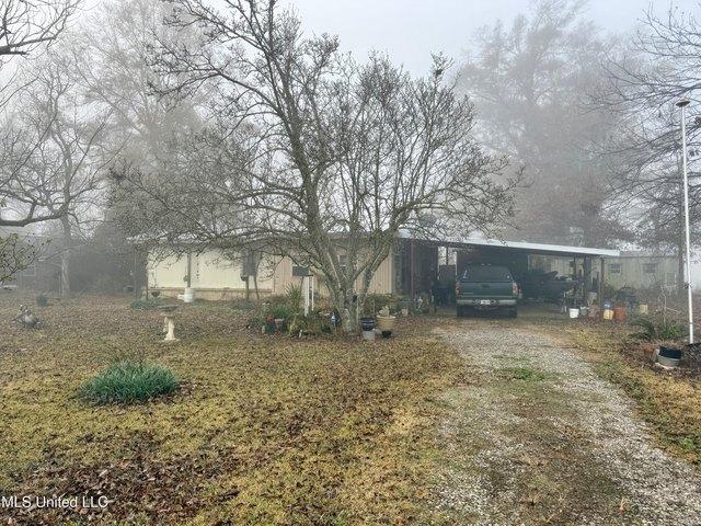 979 E Bear Lake Rd, Tallulah, LA 71282