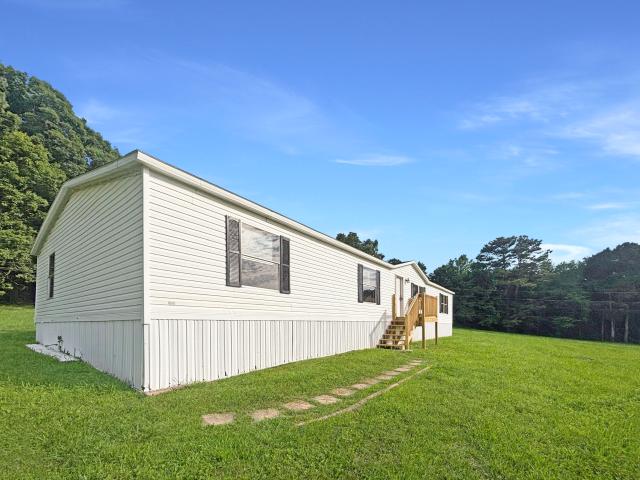979 Oak Manor Drive SE