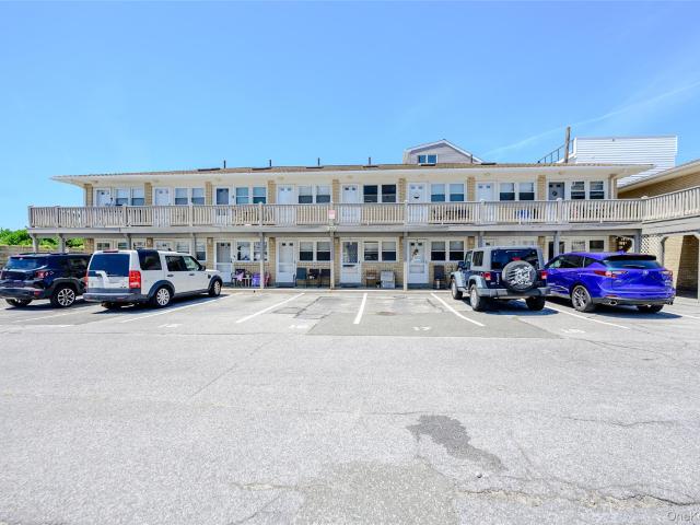 979 Oceanfront 11