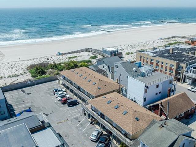 979 Oceanfront Apt 11, Long Beach, NY 11561
