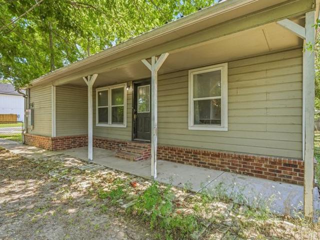 979 W Pecan St, Stephenville, TX 76401