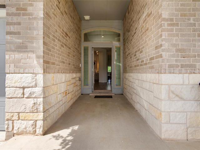 9805 Bridlewood Lane
