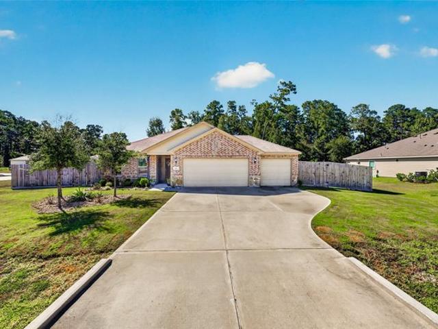9805 Hunter Springs Dr, Conroe, TX 77306
